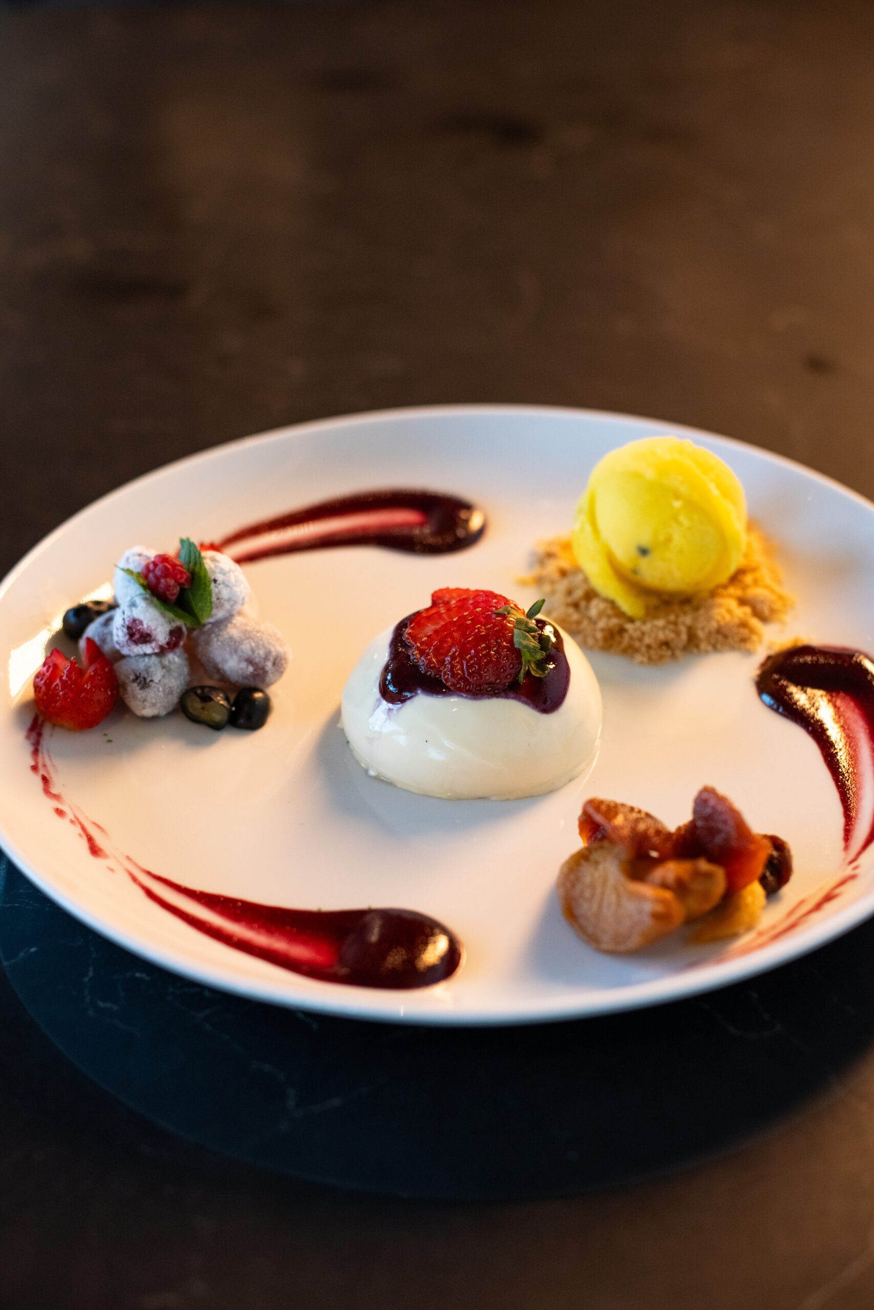 Home - Level Seven Restaurant