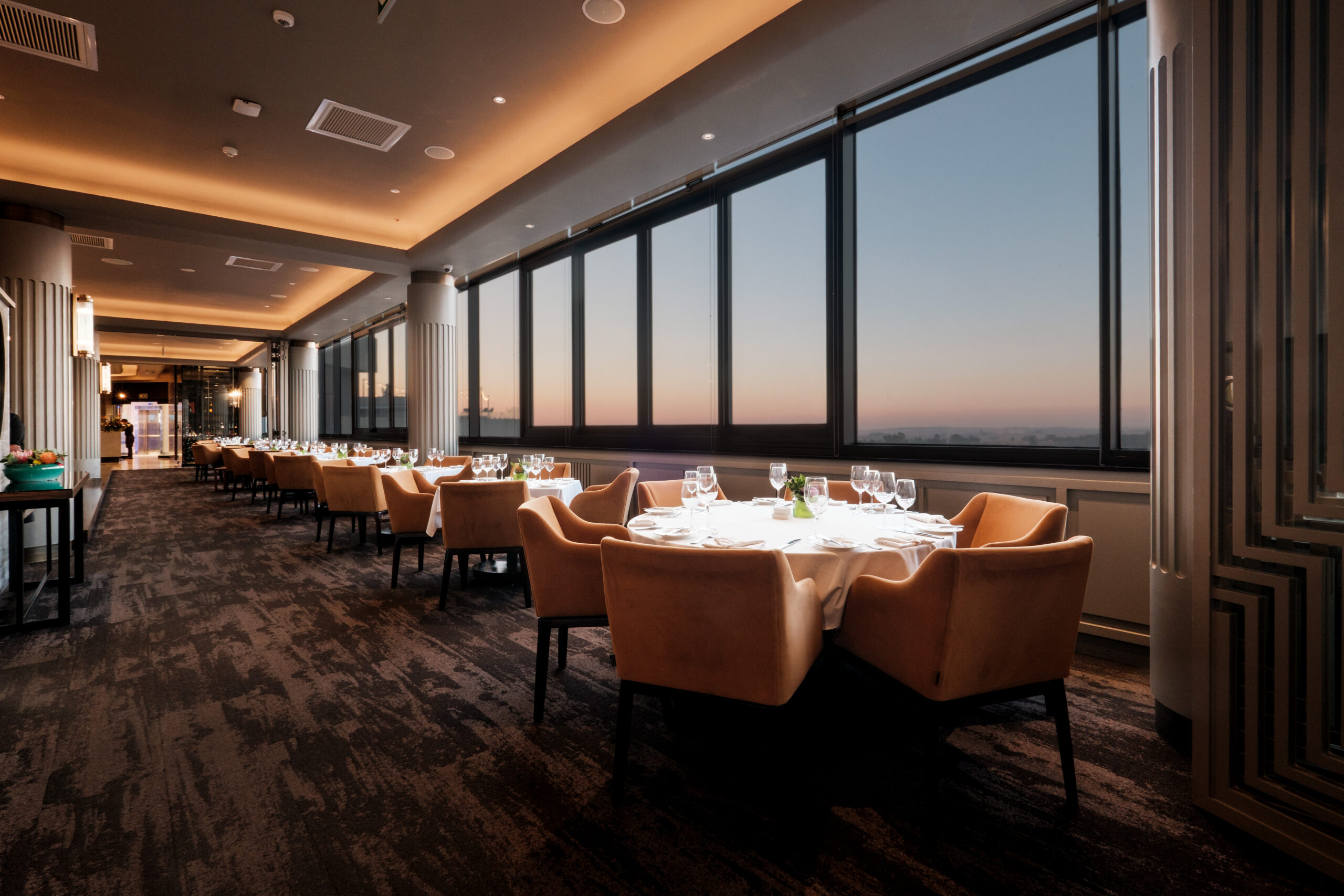 Dining - Level Seven Restuarant