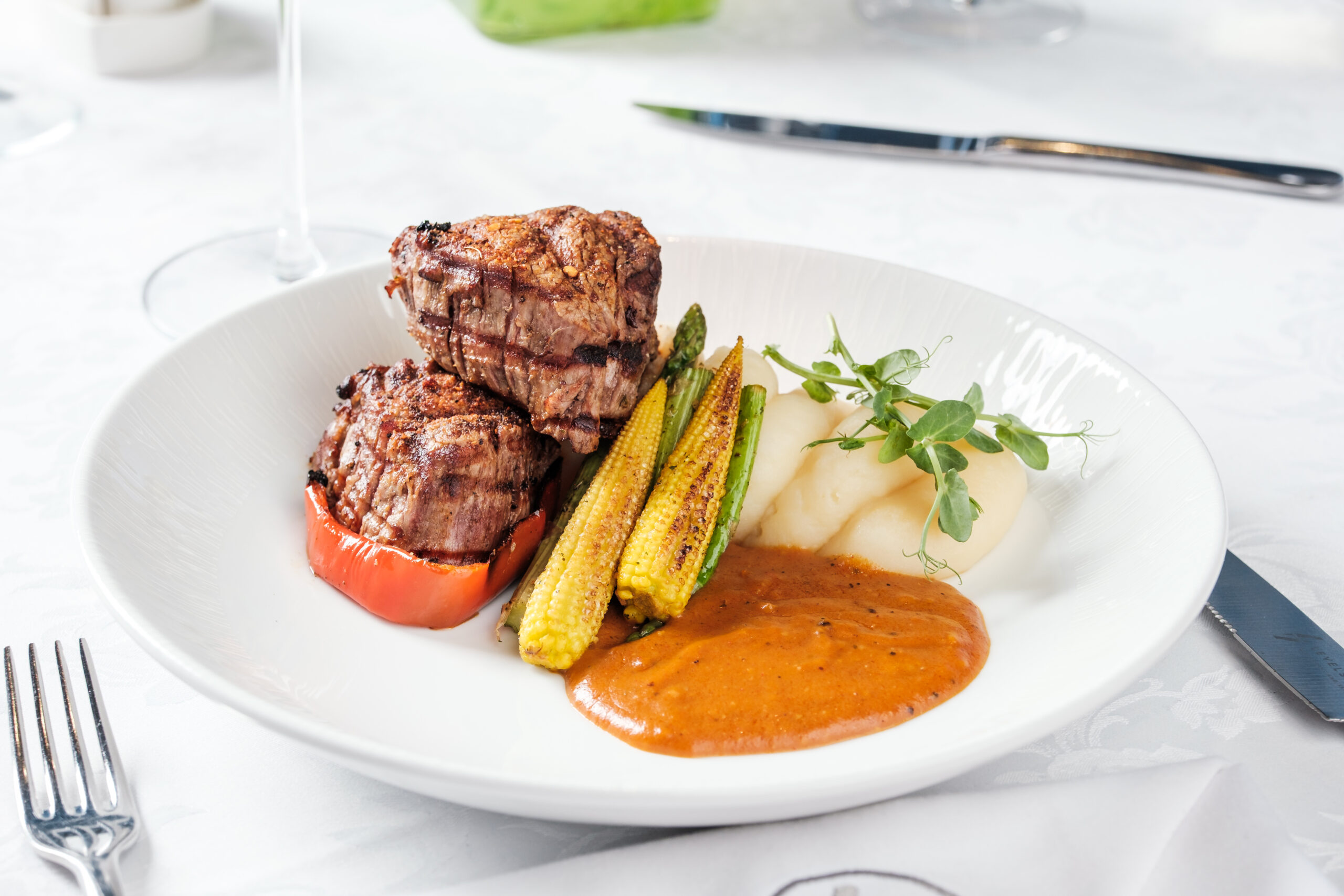 Dining - Level Seven Restuarant